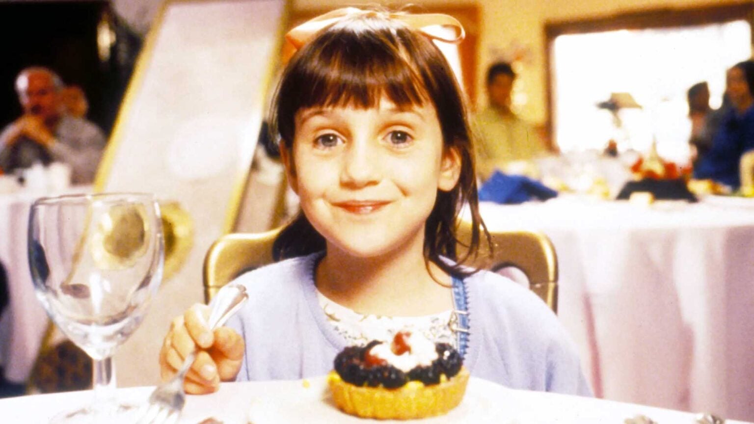 Remember the Little Girl From Matilda? Here’s What Mara Wilson Looks ...